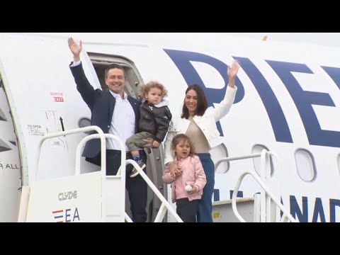 Pierre Poilievre attends unveiling of Conservative campaign plane ...